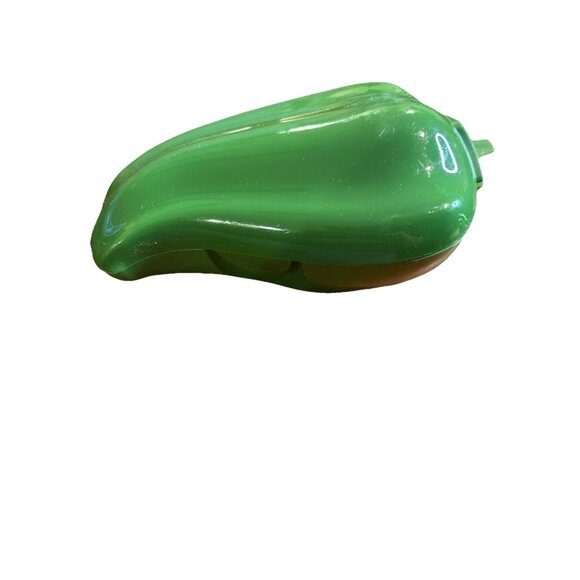 Tupperware | Kitchen | Tupperware Chili Pepper Keeper Vegetable Forget ...